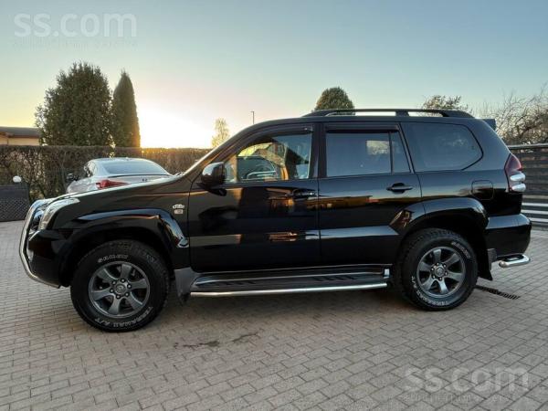 Melns Toyota Land Cruiser 2008 Jelgava, ar dzinēja tilpumu 3.00 L un nobraukumu 342 tūkst. km par 14500 €, foto 6 vietnē AUTOMOTO.COM.LV