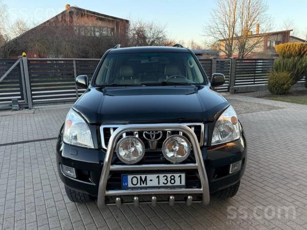 Melns Toyota Land Cruiser 2008 Jelgava, ar dzinēja tilpumu 3.00 L un nobraukumu 342 tūkst. km par 14500 €, foto 9 vietnē AUTOMOTO.COM.LV