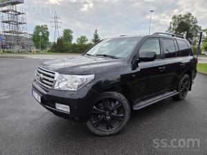 Black Toyota Land Cruiser 2008 in Riga, with an engine capacity of 4.50 L and mileage of 330 thousand km for 21000 €, photo  on AUTOMOTO.COM.LV