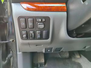 Black Toyota Land Cruiser 2008 in Vilnius, with an engine capacity of 2.98 L and mileage of 231 thousand km for 14800 €, photo 10 on AUTOMOTO.COM.LV