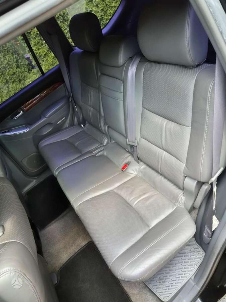 Black Toyota Land Cruiser 2008 in Vilnius, with an engine capacity of 2.98 L and mileage of 231 thousand km for 14800 €, photo 13 on AUTOMOTO.COM.LV