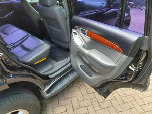 Black Toyota Land Cruiser 2008 in Vilnius, with an engine capacity of 2.98 L and mileage of 231 thousand km for 14800 €, photo 19 on AUTOMOTO.COM.LV