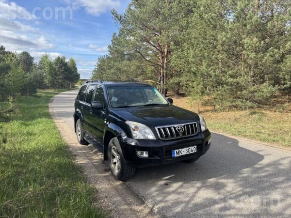Black Toyota Land Cruiser 2008 in Daugavpils, with an engine capacity of 3.00 L and mileage of 298 thousand km for 11900 €, photo 1 on AUTOMOTO.COM.LV