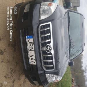 Melns Toyota Land Cruiser 2008 Viļņa, ar dzinēja tilpumu 3.00 L un nobraukumu 0 tūkst. km par 9000 €, foto 3 vietnē AUTOMOTO.COM.LV