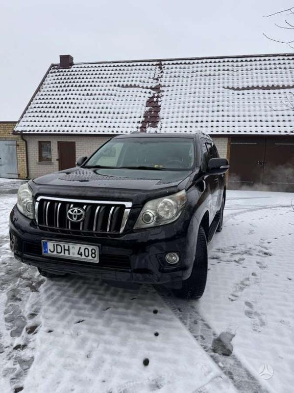 Black Toyota Land Cruiser 2009 in Panevezys, with an engine capacity of 2.98 L and mileage of 280 thousand km for 17000 €, photo 1 on AUTOMOTO.COM.LV