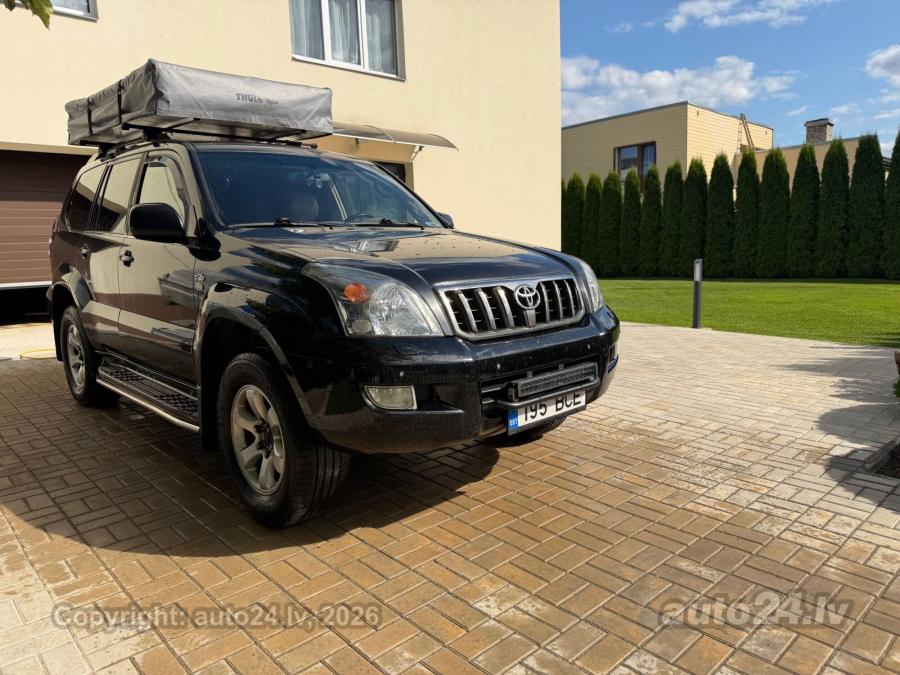 Black Toyota Land Cruiser 2009 in Narva, with an engine capacity of 3.00 L and mileage of 428 thousand km for 9900 €, photo 4 on AUTOMOTO.COM.LV