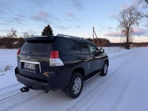 Melns Toyota Land Cruiser 2010 Viļņa, ar dzinēja tilpumu 2.98 L un nobraukumu 280 tūkst. km par 16900 €, foto 10 vietnē AUTOMOTO.COM.LV