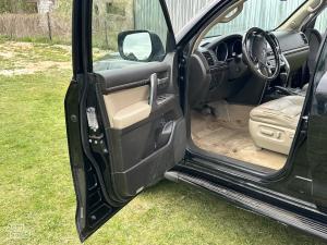 Melns Toyota Land Cruiser 2010 Jonava, ar dzinēja tilpumu 4.50 L un nobraukumu 450 tūkst. km par 9100 €, foto 16 vietnē AUTOMOTO.COM.LV