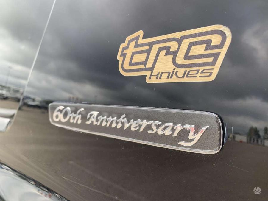 Black Toyota Land Cruiser 2010 in Vilnius, with an engine capacity of 2.98 L and mileage of 219 thousand km for 23990 €, photo 9 on AUTOMOTO.COM.LV