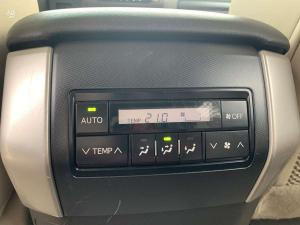 Black Toyota Land Cruiser 2010 in Vilnius, with an engine capacity of 2.98 L and mileage of 219 thousand km for 23990 €, photo 24 on AUTOMOTO.COM.LV