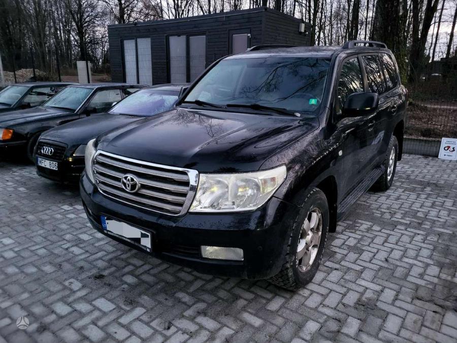Melns Toyota Land Cruiser 2011 Viļņa, ar dzinēja tilpumu 4.50 L un nobraukumu 400 tūkst. km par 13550 €, foto 6 vietnē AUTOMOTO.COM.LV