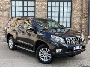 Black Toyota Land Cruiser 2011 in Riga, with an engine capacity of 3.00 L and mileage of 130 thousand km for 23450 €, photo  on AUTOMOTO.COM.LV