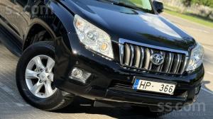 Black Toyota Land Cruiser 2011 in Jurmala, with an engine capacity of 3.00 L and mileage of 0 thousand km for 19950 €, photo 12 on AUTOMOTO.COM.LV
