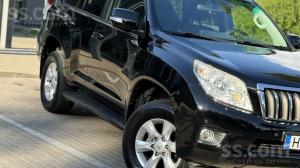 Black Toyota Land Cruiser 2011 in Jurmala, with an engine capacity of 3.00 L and mileage of 0 thousand km for 19950 €, photo 13 on AUTOMOTO.COM.LV