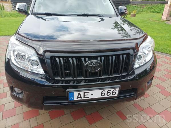 Melns Toyota Land Cruiser 2011 Saldus, ar dzinēja tilpumu 3.00 L un nobraukumu 286 tūkst. km par 21500 €, foto 8 vietnē AUTOMOTO.COM.LV