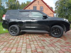 Melns Toyota Land Cruiser 2011 Saldus, ar dzinēja tilpumu 3.00 L un nobraukumu 286 tūkst. km par 21500 €, foto 16 vietnē AUTOMOTO.COM.LV