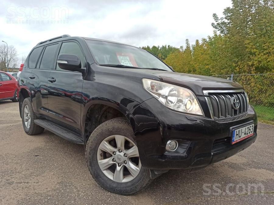 Melns Toyota Land Cruiser 2011 Daugavpils, ar dzinēja tilpumu 3.00 L un nobraukumu 0 tūkst. km par 18200 €, foto 3 vietnē AUTOMOTO.COM.LV