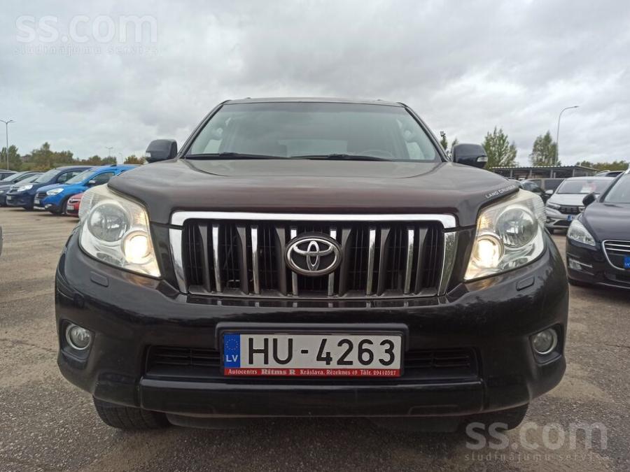 Melns Toyota Land Cruiser 2011 Daugavpils, ar dzinēja tilpumu 3.00 L un nobraukumu 0 tūkst. km par 18200 €, foto 4 vietnē AUTOMOTO.COM.LV