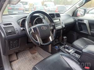 Melns Toyota Land Cruiser 2011 Daugavpils, ar dzinēja tilpumu 3.00 L un nobraukumu 0 tūkst. km par 18200 €, foto 12 vietnē AUTOMOTO.COM.LV