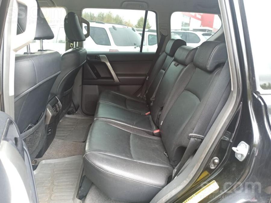 Melns Toyota Land Cruiser 2011 Daugavpils, ar dzinēja tilpumu 3.00 L un nobraukumu 0 tūkst. km par 18200 €, foto 13 vietnē AUTOMOTO.COM.LV