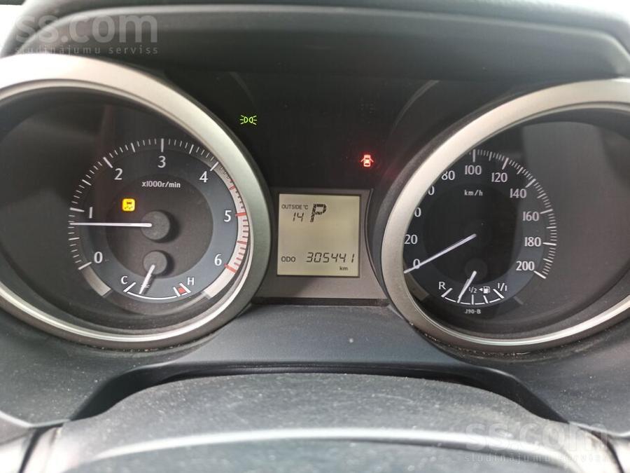 Melns Toyota Land Cruiser 2011 Daugavpils, ar dzinēja tilpumu 3.00 L un nobraukumu 0 tūkst. km par 18200 €, foto 18 vietnē AUTOMOTO.COM.LV