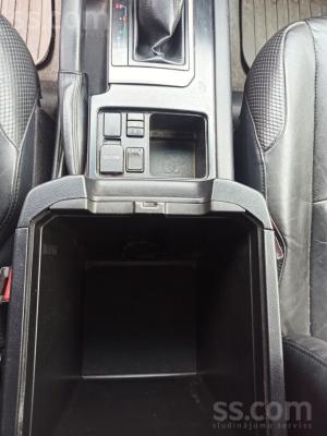 Melns Toyota Land Cruiser 2011 Daugavpils, ar dzinēja tilpumu 3.00 L un nobraukumu 0 tūkst. km par 18200 €, foto 25 vietnē AUTOMOTO.COM.LV