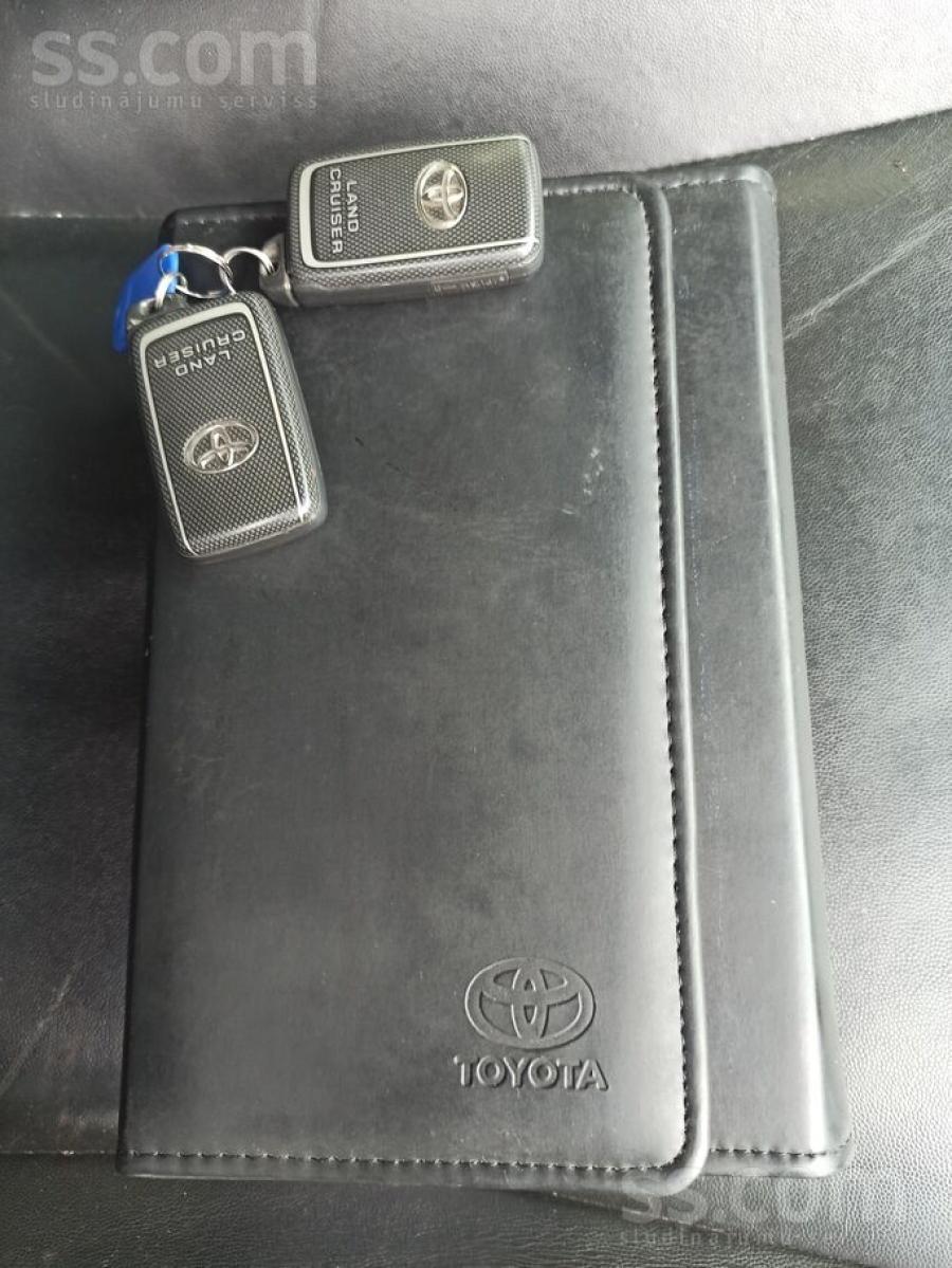 Melns Toyota Land Cruiser 2011 Daugavpils, ar dzinēja tilpumu 3.00 L un nobraukumu 0 tūkst. km par 18200 €, foto 26 vietnē AUTOMOTO.COM.LV