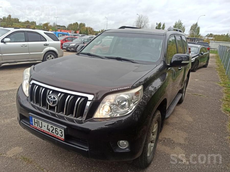 Melns Toyota Land Cruiser 2011 Daugavpils, ar dzinēja tilpumu 3.00 L un nobraukumu 0 tūkst. km par 18200 €, foto 27 vietnē AUTOMOTO.COM.LV