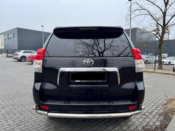 Black Toyota Land Cruiser 2012 in Kaunas, with an engine capacity of 2.98 L and mileage of 405 thousand km for 18700 €, photo 6 on AUTOMOTO.COM.LV
