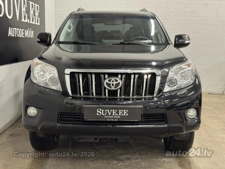 Melns Toyota Land Cruiser 2012 Tallina, ar dzinēja tilpumu 3.00 L un nobraukumu 367 tūkst. km par 19995 €, foto 6 vietnē AUTOMOTO.COM.LV