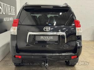 Melns Toyota Land Cruiser 2012 Tallina, ar dzinēja tilpumu 3.00 L un nobraukumu 367 tūkst. km par 19995 €, foto 10 vietnē AUTOMOTO.COM.LV