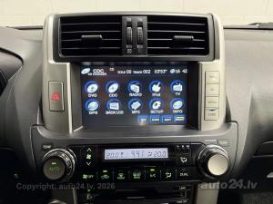 Melns Toyota Land Cruiser 2012 Tallina, ar dzinēja tilpumu 3.00 L un nobraukumu 367 tūkst. km par 19995 €, foto 18 vietnē AUTOMOTO.COM.LV