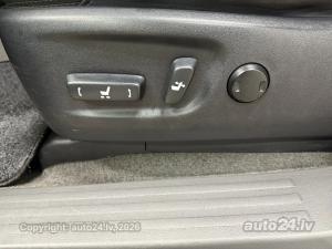 Melns Toyota Land Cruiser 2012 Tallina, ar dzinēja tilpumu 3.00 L un nobraukumu 367 tūkst. km par 19995 €, foto 23 vietnē AUTOMOTO.COM.LV