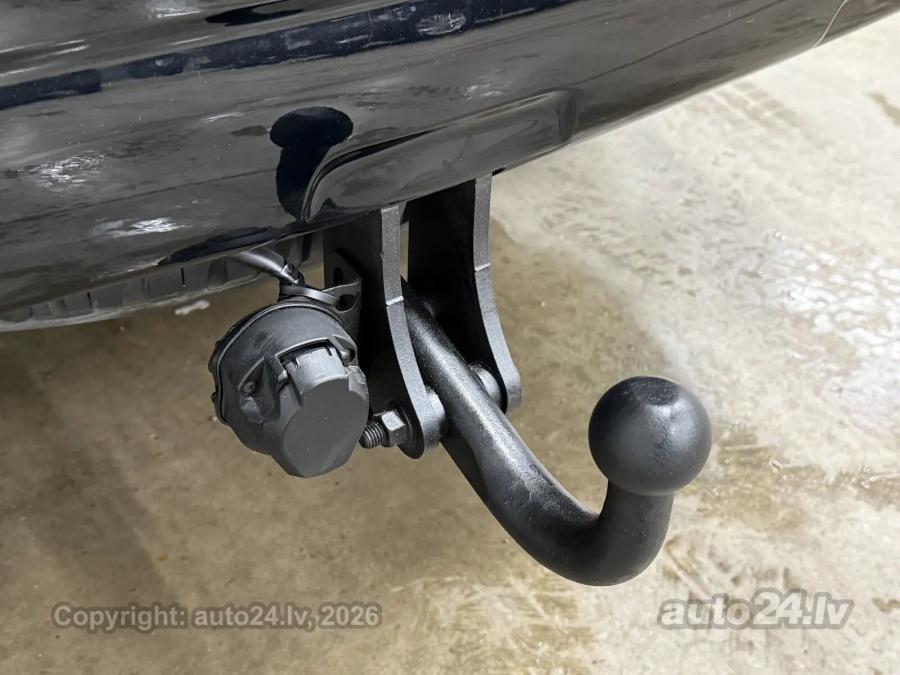 Melns Toyota Land Cruiser 2012 Tallina, ar dzinēja tilpumu 3.00 L un nobraukumu 367 tūkst. km par 19995 €, foto 27 vietnē AUTOMOTO.COM.LV