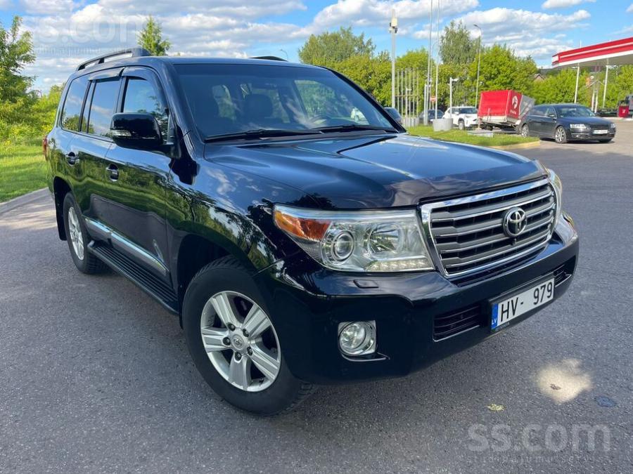 Melns Toyota Land Cruiser 2012 Daugavpils, ar dzinēja tilpumu 4.50 L un nobraukumu 232 tūkst. km par 34000 €, foto 3 vietnē AUTOMOTO.COM.LV