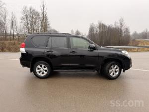 Black Toyota Land Cruiser 2013 in Rezekne, with an engine capacity of 3.00 L and mileage of 0 thousand km for 21500 €, photo 2 on AUTOMOTO.COM.LV