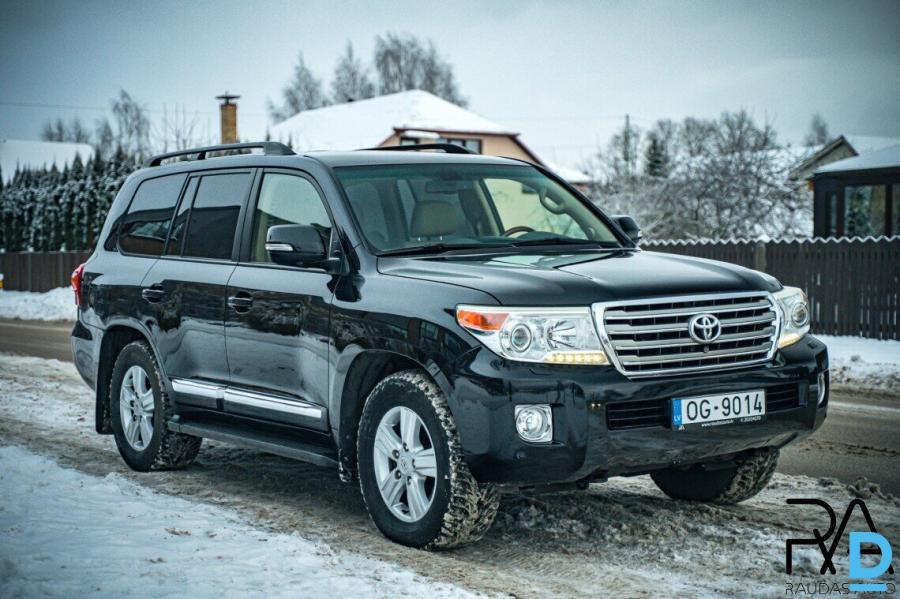 Melns Toyota Land Cruiser 2013 Rīga, ar dzinēja tilpumu 4.50 L un nobraukumu 280 tūkst. km par 36290 €, foto 3 vietnē AUTOMOTO.COM.LV