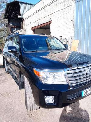 Melns Toyota Land Cruiser 2013 Viļņa, ar dzinēja tilpumu 4.46 L un nobraukumu 263 tūkst. km par 37000 €, foto 8 vietnē AUTOMOTO.COM.LV