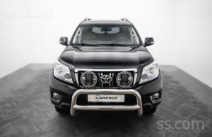 Melns Toyota Land Cruiser 2013 Tallina, ar dzinēja tilpumu 3.00 L un nobraukumu 202 tūkst. km par 27490 €, foto 3 vietnē AUTOMOTO.COM.LV