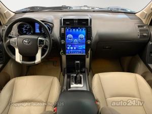 Melns Toyota Land Cruiser 2013 Tallina, ar dzinēja tilpumu 3.00 L un nobraukumu 204 tūkst. km par 27490 €, foto 8 vietnē AUTOMOTO.COM.LV