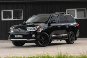 Black Toyota Land Cruiser 2013 in Jelgava, with an engine capacity of 4.50 L and mileage of 439 thousand km for 35000 €, photo  on AUTOMOTO.COM.LV