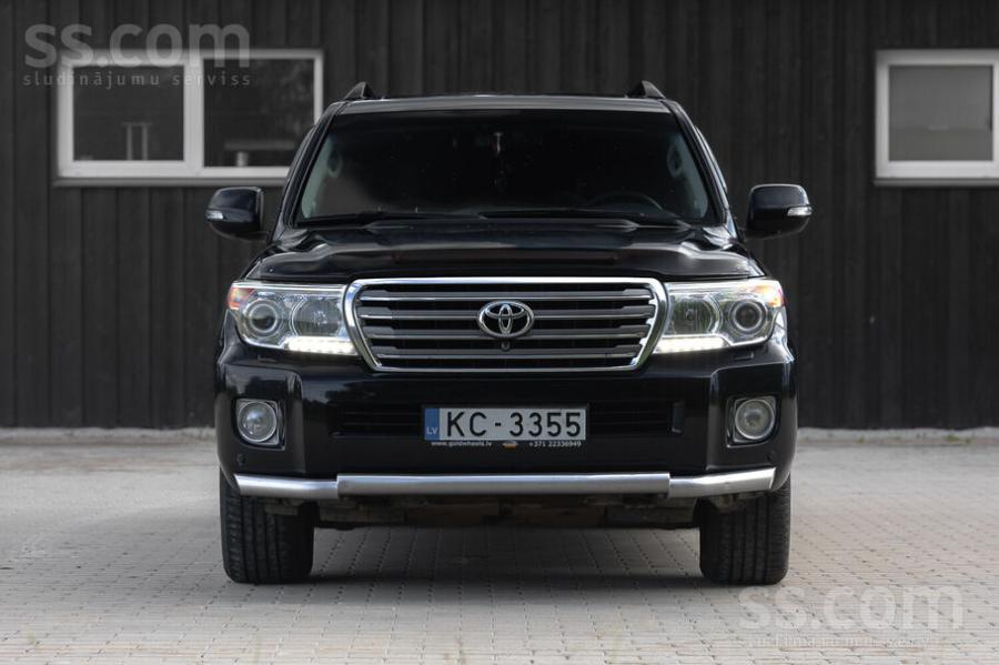 Melns Toyota Land Cruiser 2013 Jelgava, ar dzinēja tilpumu 4.50 L un nobraukumu 441 tūkst. km par 29000 €, foto 4 vietnē AUTOMOTO.COM.LV