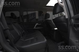 Melns Toyota Land Cruiser 2013 Jelgava, ar dzinēja tilpumu 4.50 L un nobraukumu 441 tūkst. km par 29000 €, foto 11 vietnē AUTOMOTO.COM.LV