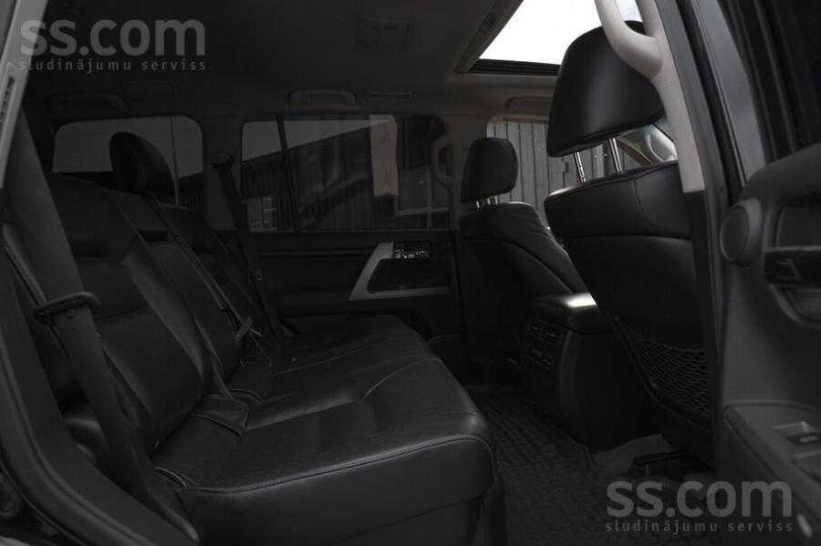 Melns Toyota Land Cruiser 2013 Jelgava, ar dzinēja tilpumu 4.50 L un nobraukumu 441 tūkst. km par 29000 €, foto 11 vietnē AUTOMOTO.COM.LV