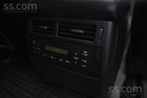 Melns Toyota Land Cruiser 2013 Jelgava, ar dzinēja tilpumu 4.50 L un nobraukumu 441 tūkst. km par 29000 €, foto 12 vietnē AUTOMOTO.COM.LV