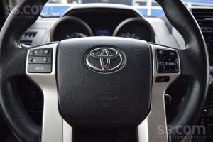 Black Toyota Land Cruiser 2013 in Riga, with an engine capacity of 3.00 L and mileage of 209 thousand km for 23800 €, photo 9 on AUTOMOTO.COM.LV