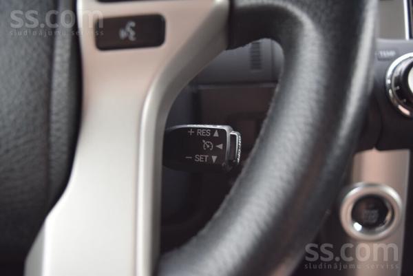 Melns Toyota Land Cruiser 2013 Rīga, ar dzinēja tilpumu 3.00 L un nobraukumu 209 tūkst. km par 23800 €, foto 9 vietnē AUTOMOTO.COM.LV