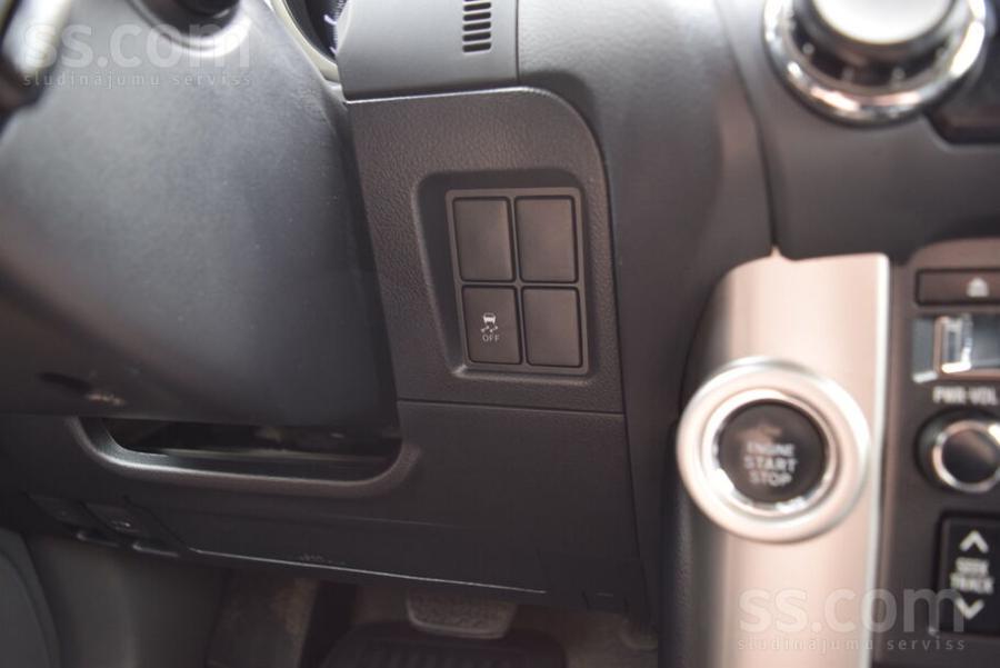 Black Toyota Land Cruiser 2013 in Riga, with an engine capacity of 3.00 L and mileage of 209 thousand km for 23800 €, photo 12 on AUTOMOTO.COM.LV