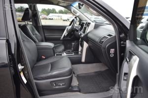 Black Toyota Land Cruiser 2013 in Riga, with an engine capacity of 3.00 L and mileage of 209 thousand km for 23800 €, photo 13 on AUTOMOTO.COM.LV