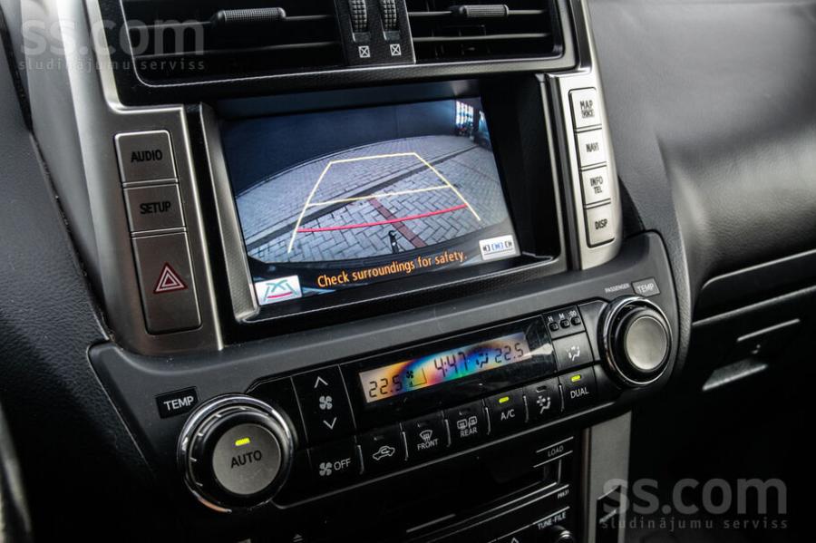 Melns Toyota Land Cruiser 2013 Ogre, ar dzinēja tilpumu 3.00 L un nobraukumu 265 tūkst. km par 21000 €, foto 14 vietnē AUTOMOTO.COM.LV